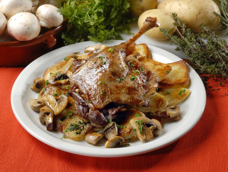 Cuisses de Canard sur lit de Cèpes - Epicerie Fine | colisgourmands.com